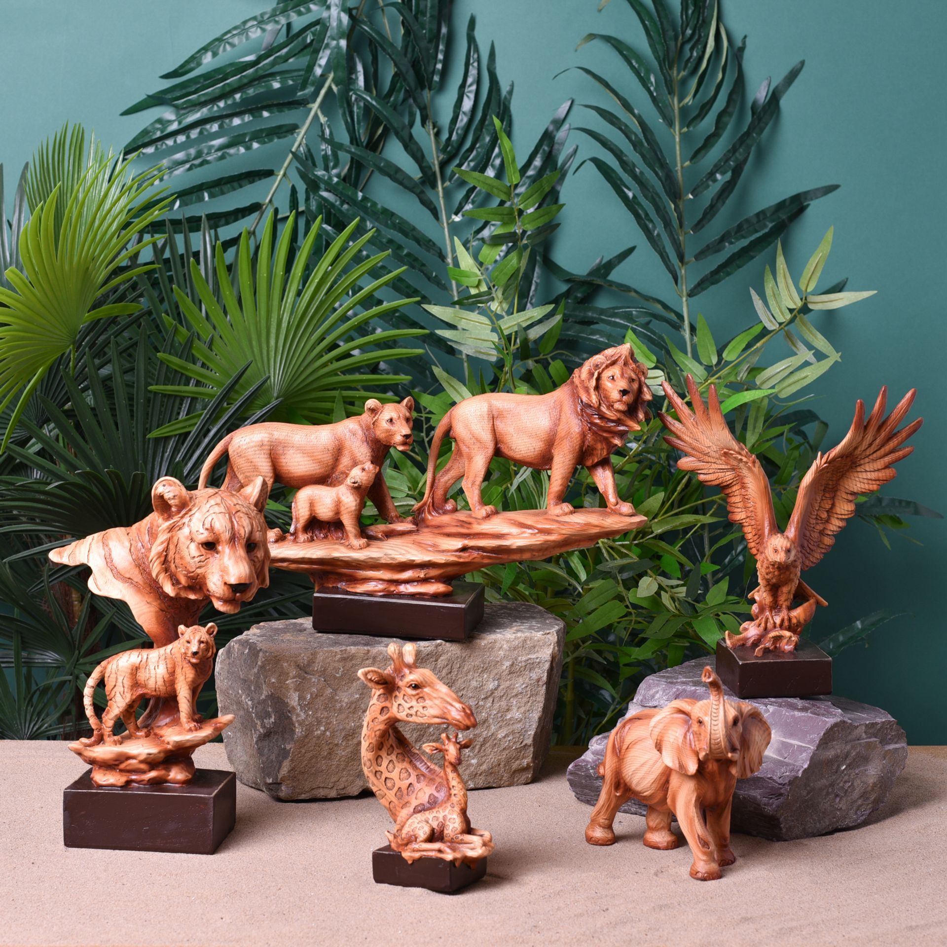 Naturecraft Wood Effect Resin Figurine - Lions on Rocks | Widdop and Co.