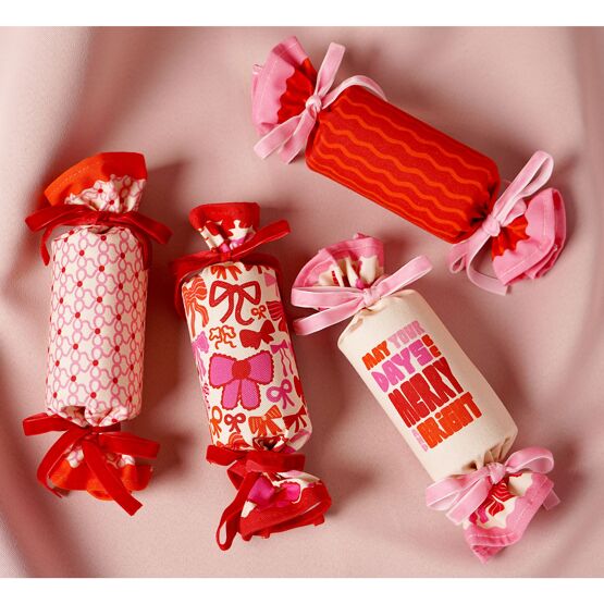 Raspberry Blossom Fabric Crackers - Bows | Widdop and Co.